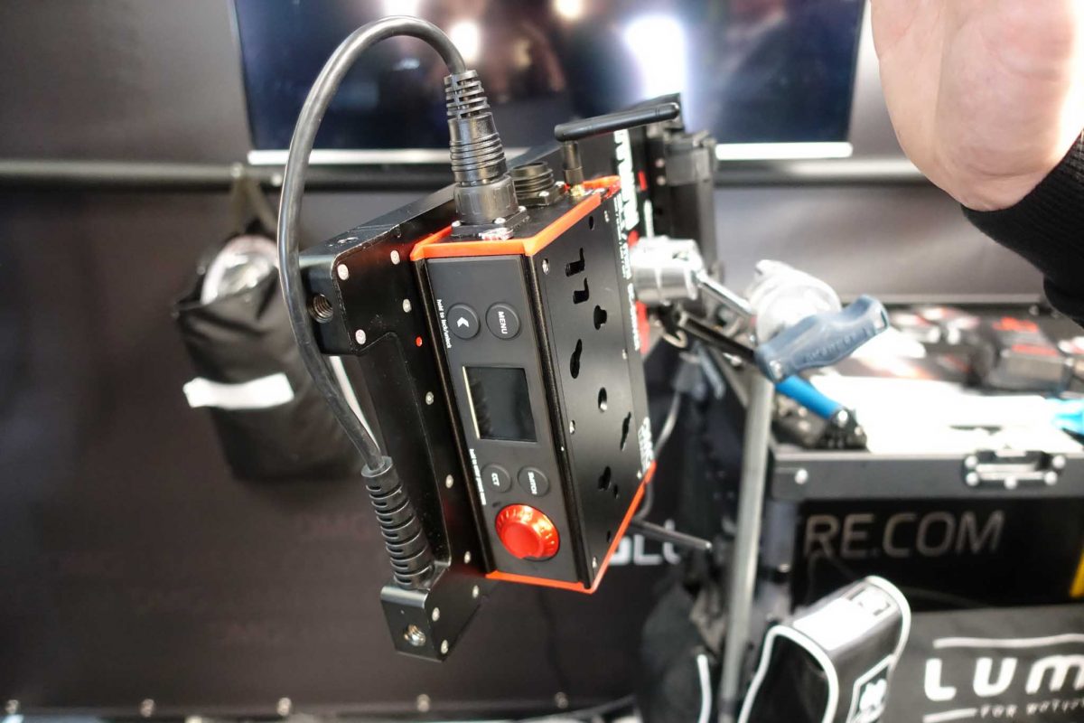 DMG Lumière MAXI Switch 4' x 2.5' LED - Film and Digital TimesFilm and ...